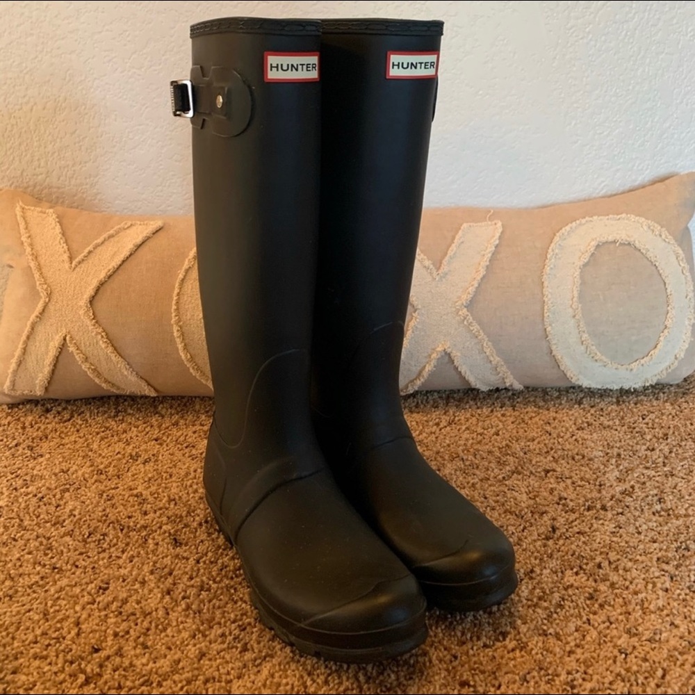 Hunter Matte Black Boots - Gem